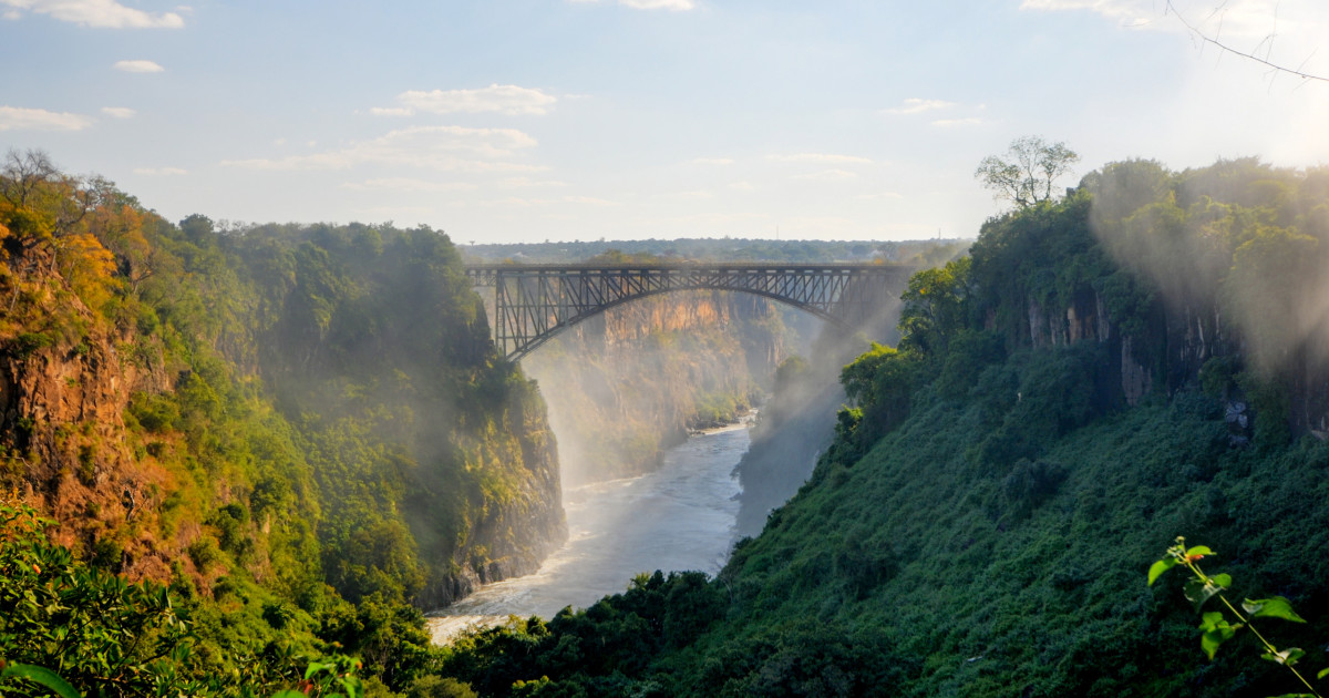 3-star Cresta Sprayview Victoria Falls | Pentravel | Packages